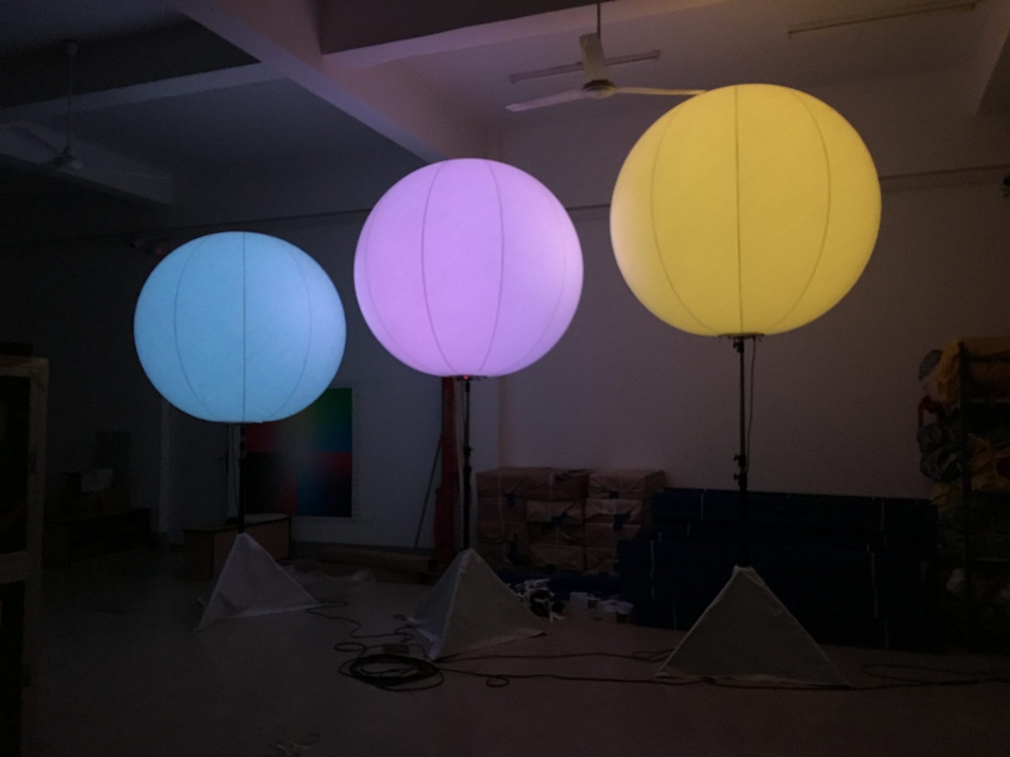 Lighted Balloon Stand In RGB LED Lighting - Aerostat Balloon,Acrobatic ...