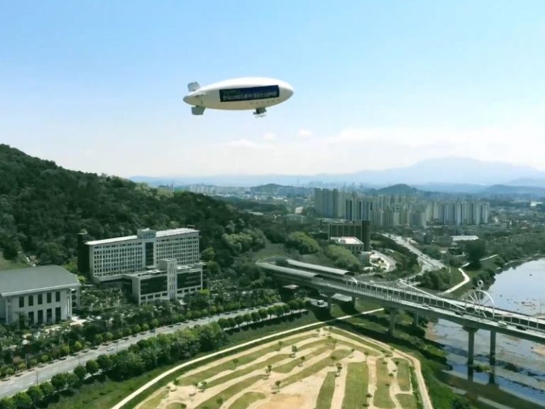 10m Remote Control Blimp Pro - Aerostat Balloon,Acrobatic Balloon,Light ...