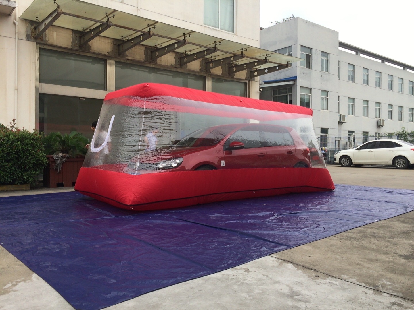 Inflatable Car Cover - Cinema Balloons, Light Balloons,Grip Cloud ...